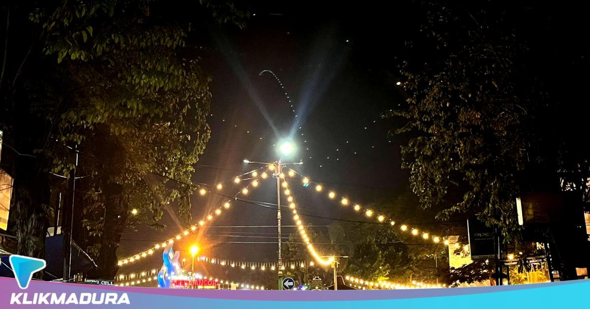 Pemasangan Lampu Arek Lancor Pamekasan Telan Anggaran Rp 86 Juta | Klik ...